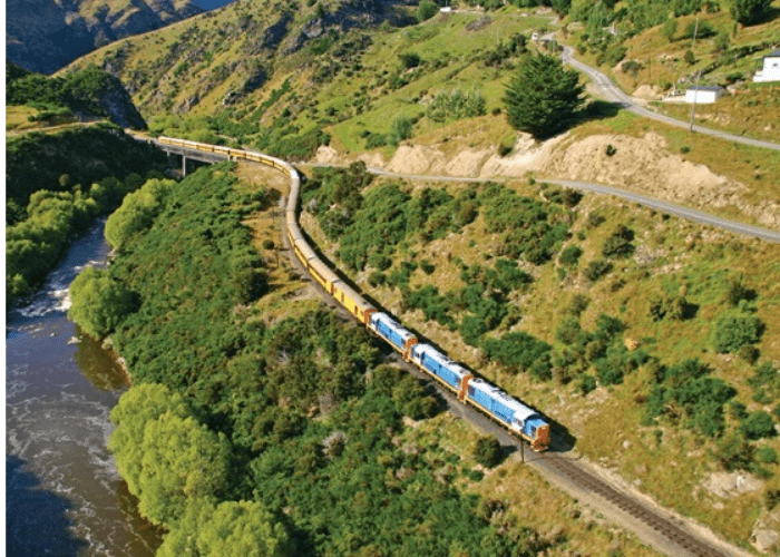 Taieri Gorge Railway - Cruise Express